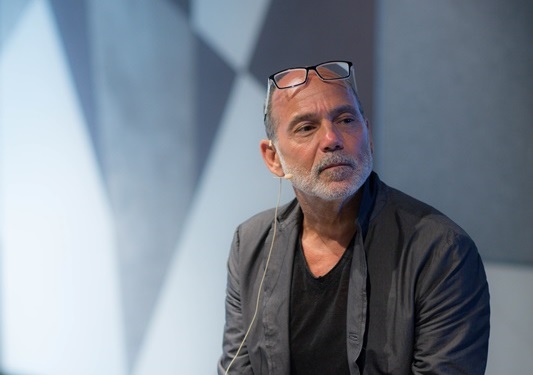 TIMOTHY WHITE ช่างภาพดังฮอลลีวูด สร้างรอยยิ้มผ่านเลนส์ในไทย