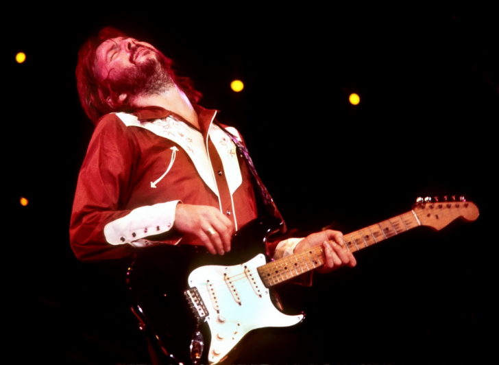 ERIC CLAPTON ชายผู้ระบายความรวดร้าวบนสายกีตาร์
