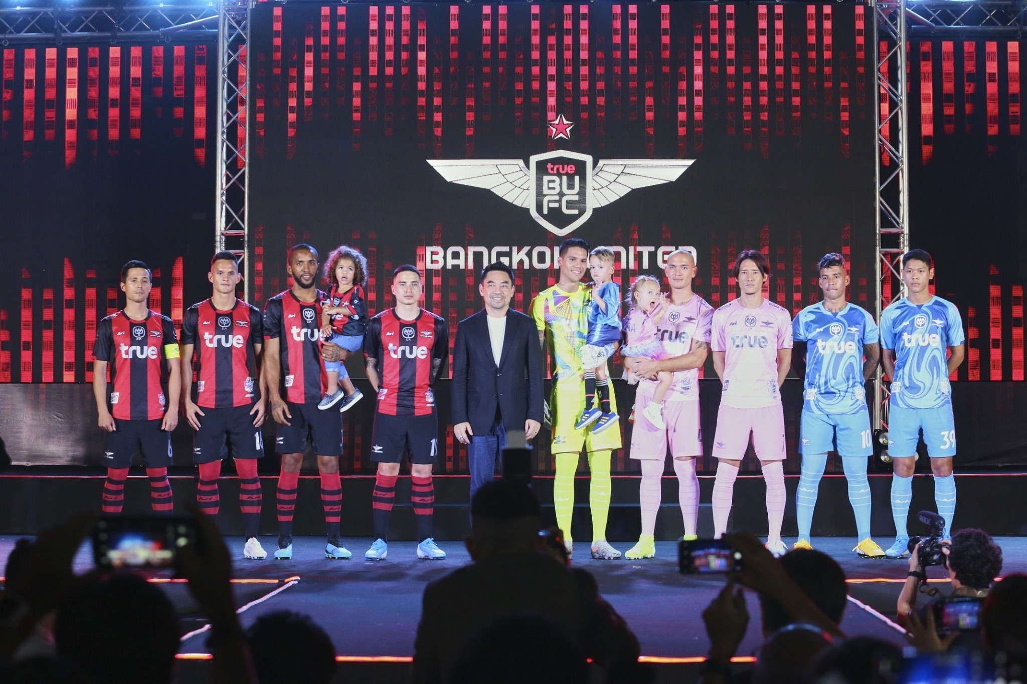 “ไดกิ้น” หนุนทรูแบ็งค็อก สู่ฝันตามคอนเซ็ปต์ LET'S MAKE IT TRUE