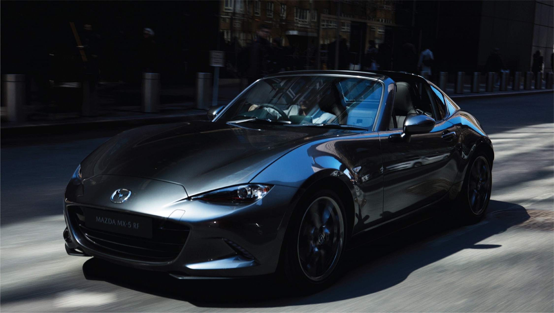 MX-5 โมเดลเยียร์ 2020 สปอร์ตพรีเมี่ยมสมบูรณ์แบบ