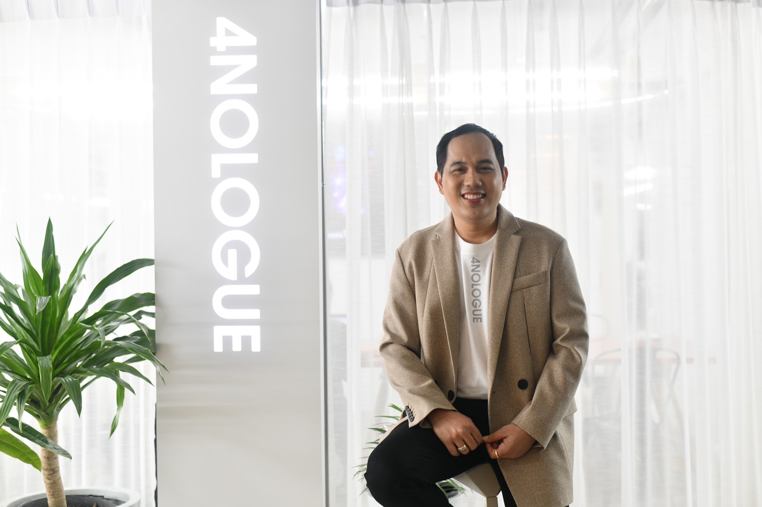 วุธ 4NOLOGUE รุกธุรกิจเพลง จาก "โมเดล 9x9" สู่คอร์สปั้นศิลปิน5หมื่นชั่วโมงบิน