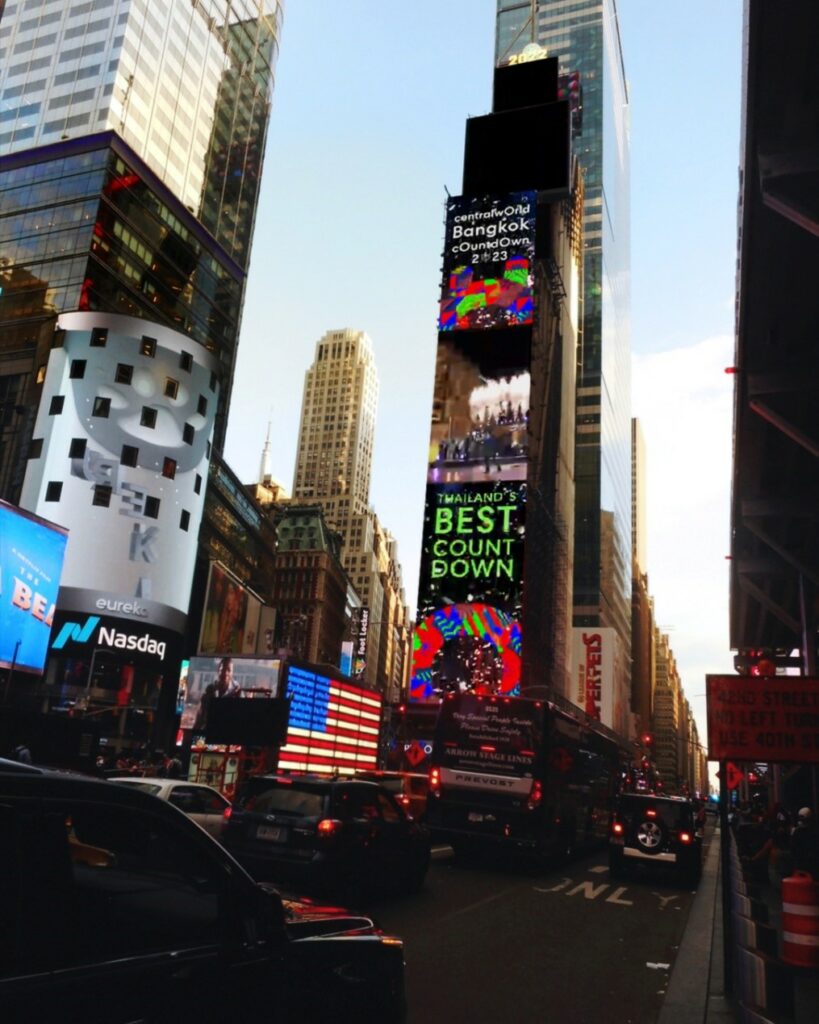 หนึ่งเดียวในไทย บน Times Square ระดับโลก ‘เซ็นทรัลเวิลด์’ เคานต์ดาวน์ ...