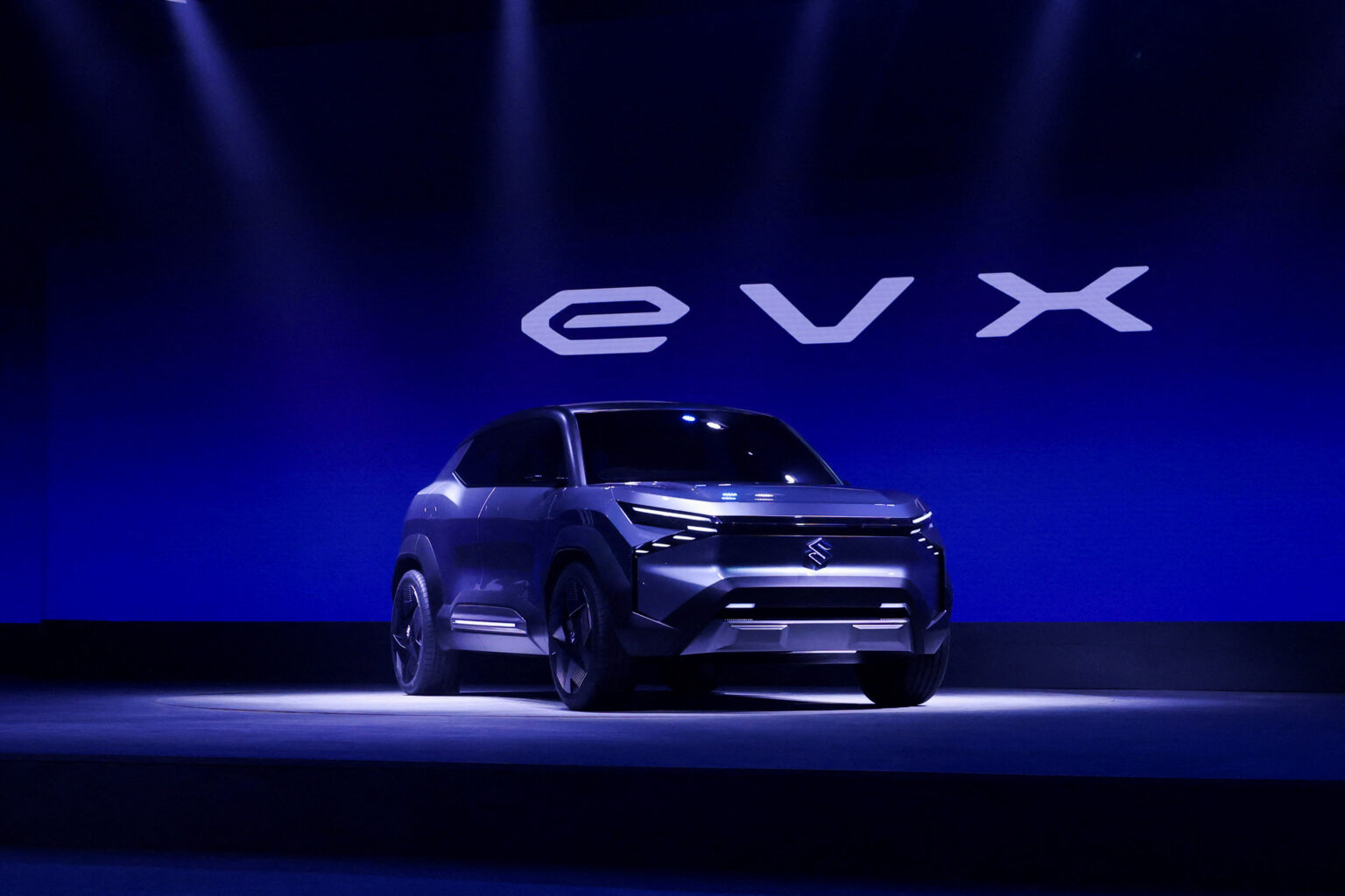 มาแล้ว รถยนต์ไฟฟ้าซูซูกิ “eVX” วิ่งไกล 550 กม. ลั่นอีก 2 ปีพร้อมขาย