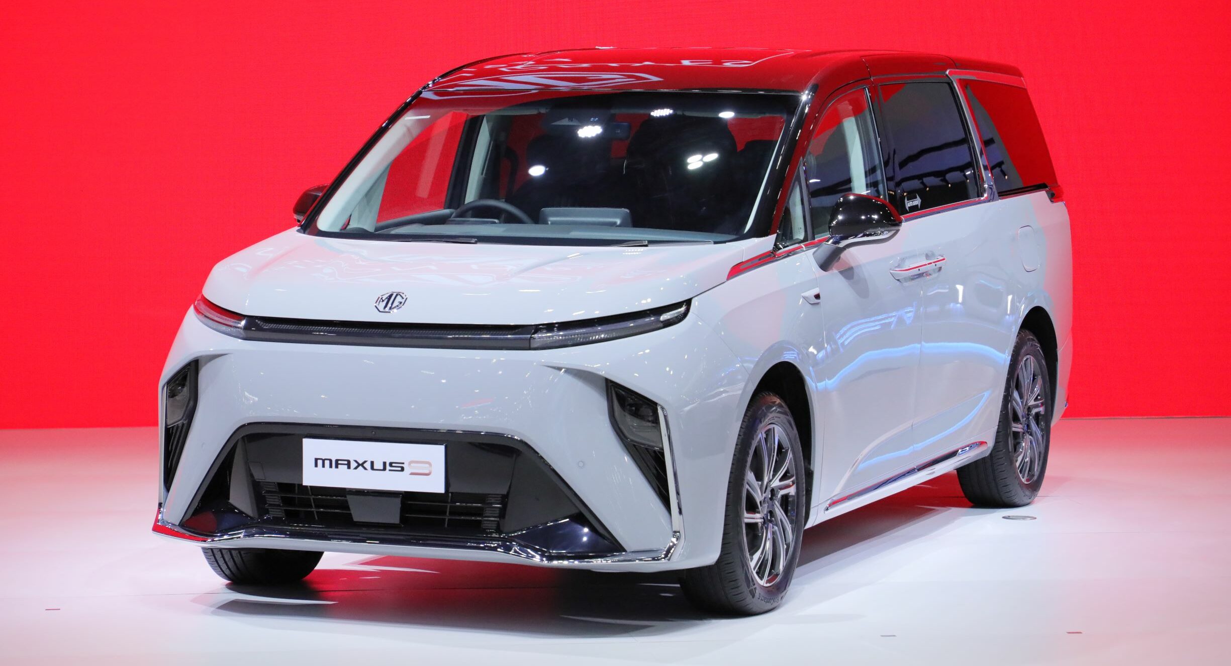 MG เสริมทัพ EV ส่ง "MAXUS 9" กวาดลูกค้ามอเตอร์โชว์
