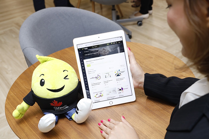 AIS ผนึกสถานทูตแคนาดา จัดหลักสูตรเรียนผ่าน LearnDi