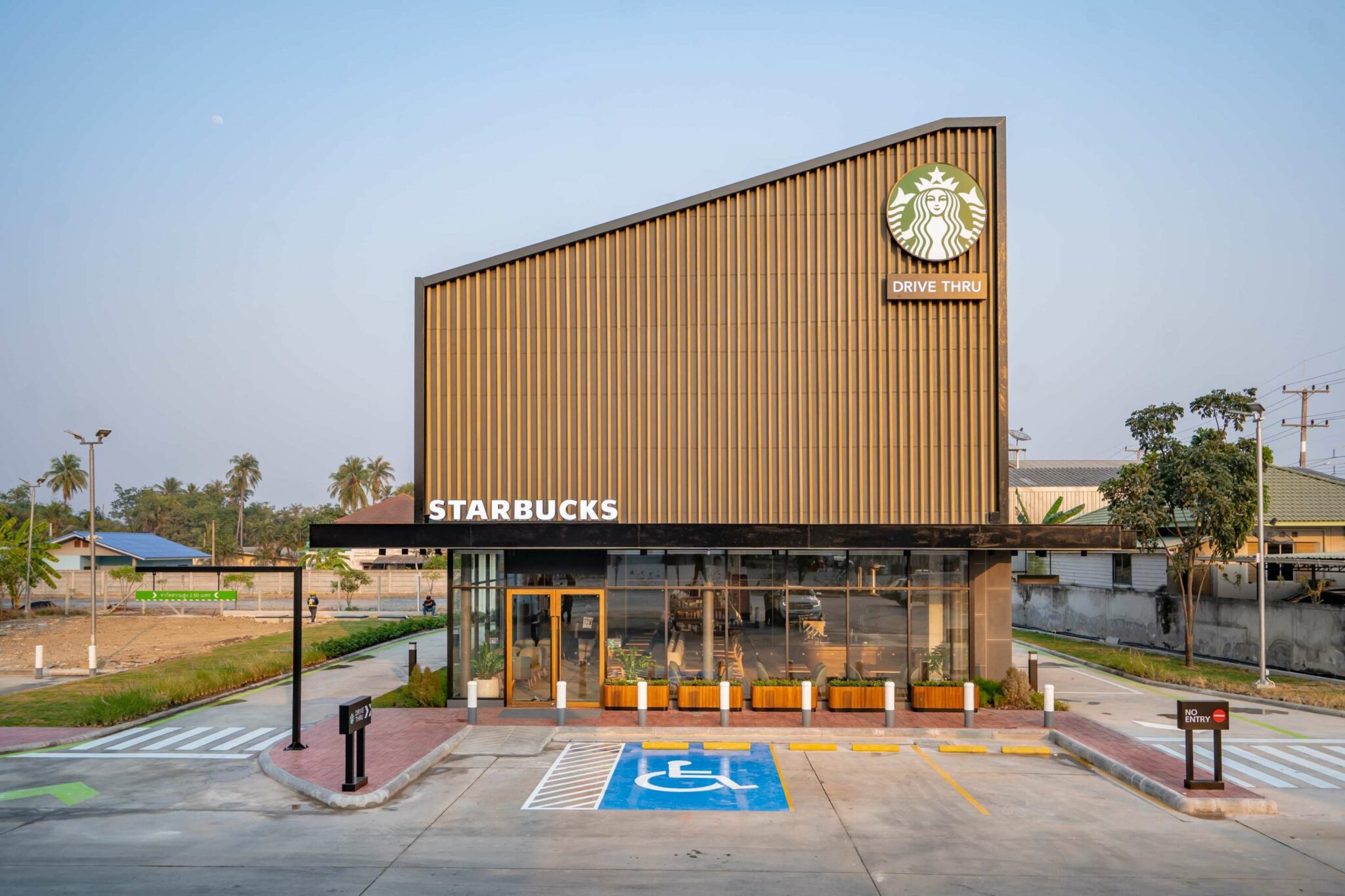 Starbucks เปิดตัวร้านกาแฟสีเขียว 3 แห่งผ่านมาตรฐาน Greener Stores