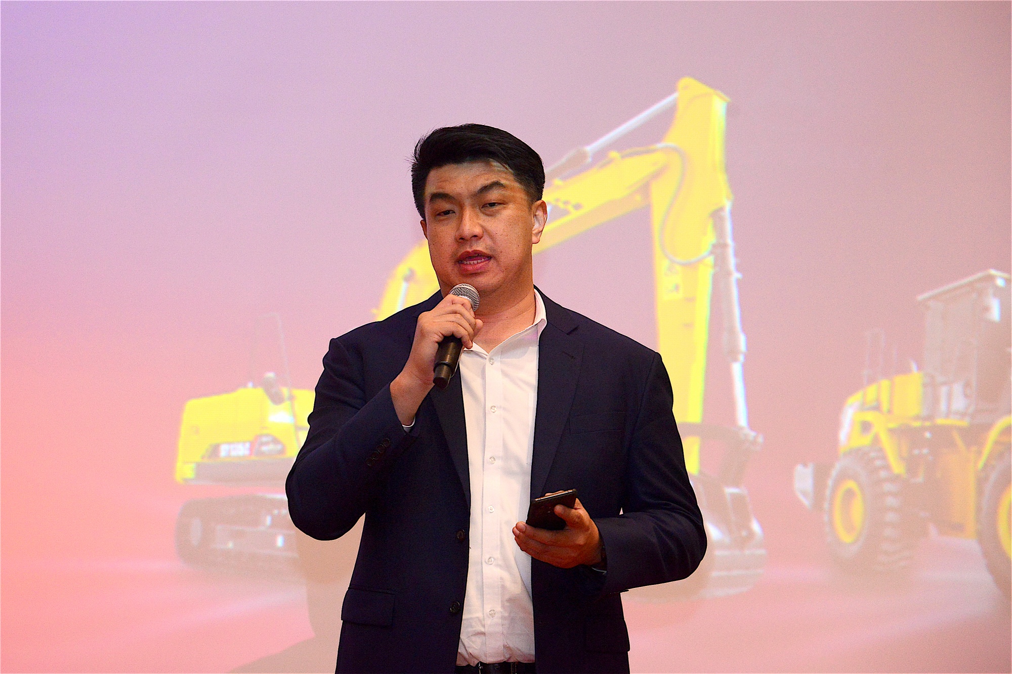 "Max Sany" ตั้งเป้าผู้นำด้านรถขุดอันดับหนึ่งในไทย