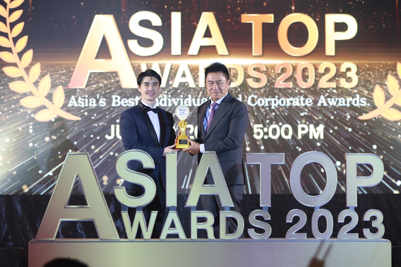 ณัฐพล จุฬางกูร นำทีมผู้จัดและนักแสดงคว้า 3 รางวัล ASIA TOP AWARDS 2023