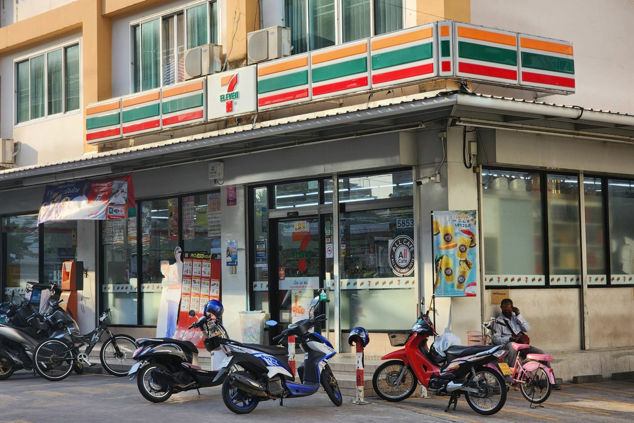 เปิดที่มา 7-Eleven ในไทย ตอนแรกเจ้าของแบรนด์ไม่ขายให้ แต่เจ้าสัวธนินท์ ...