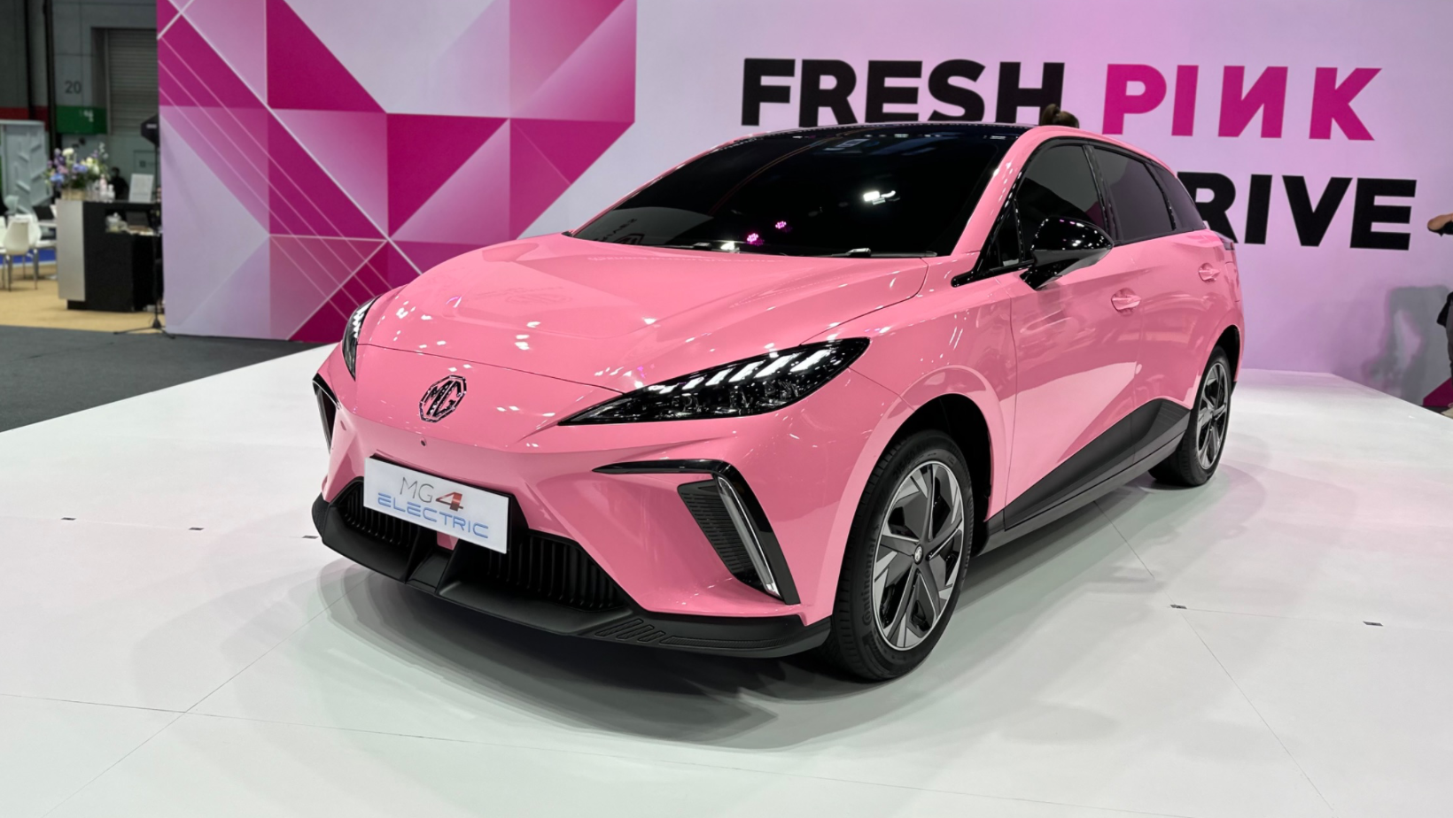 MG4 รถอีวีสีชมพู FRESH PINK มีแค่ 8 คัน เฉพาะใน “บิ๊ก มอเตอร์ เซล”