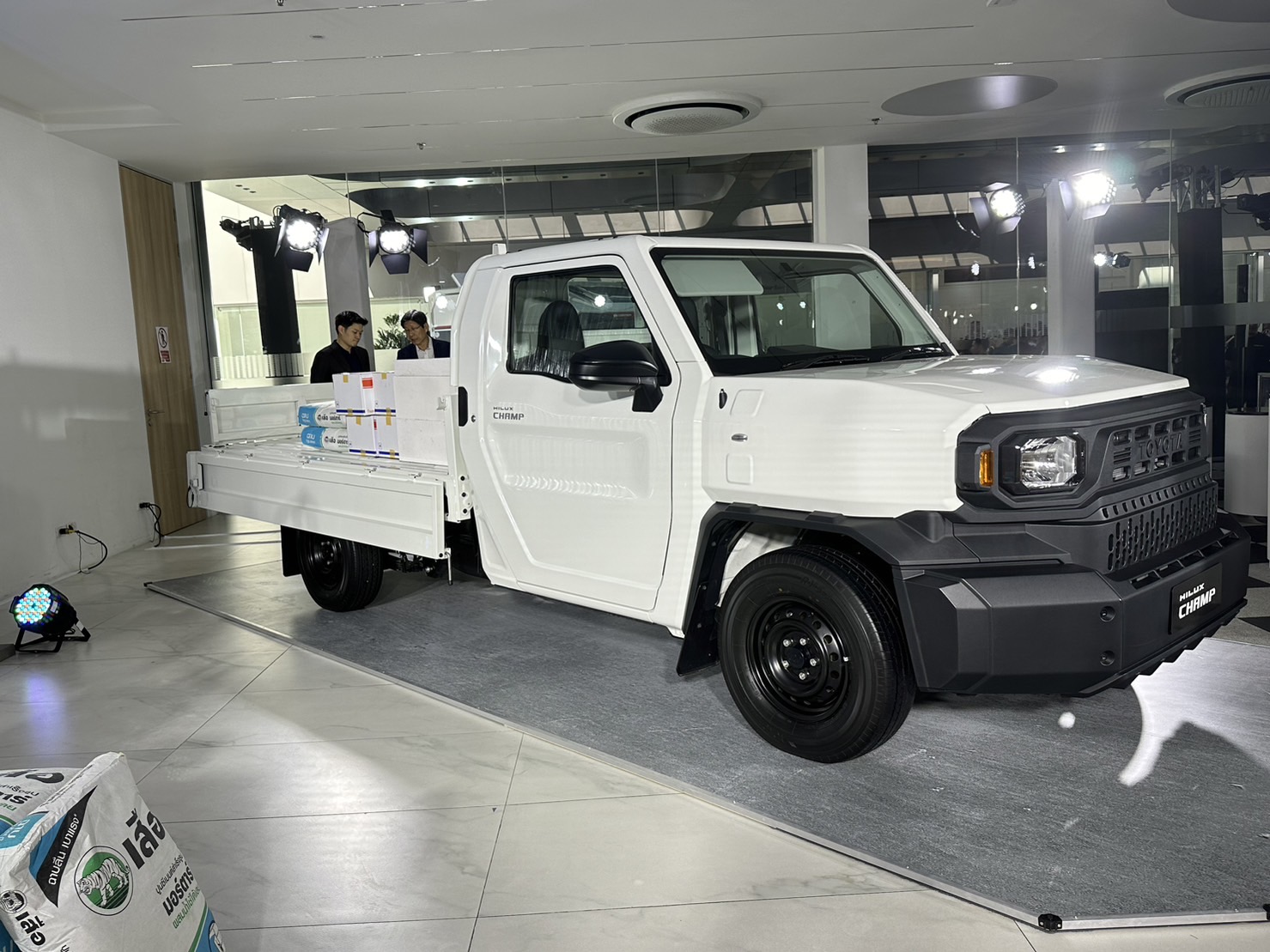 โตโยต้า เคาะราคา IMV 0 เริ่มต้น 4.59 แสนบาท ผ่อน 4 พันยาว 9 ปี