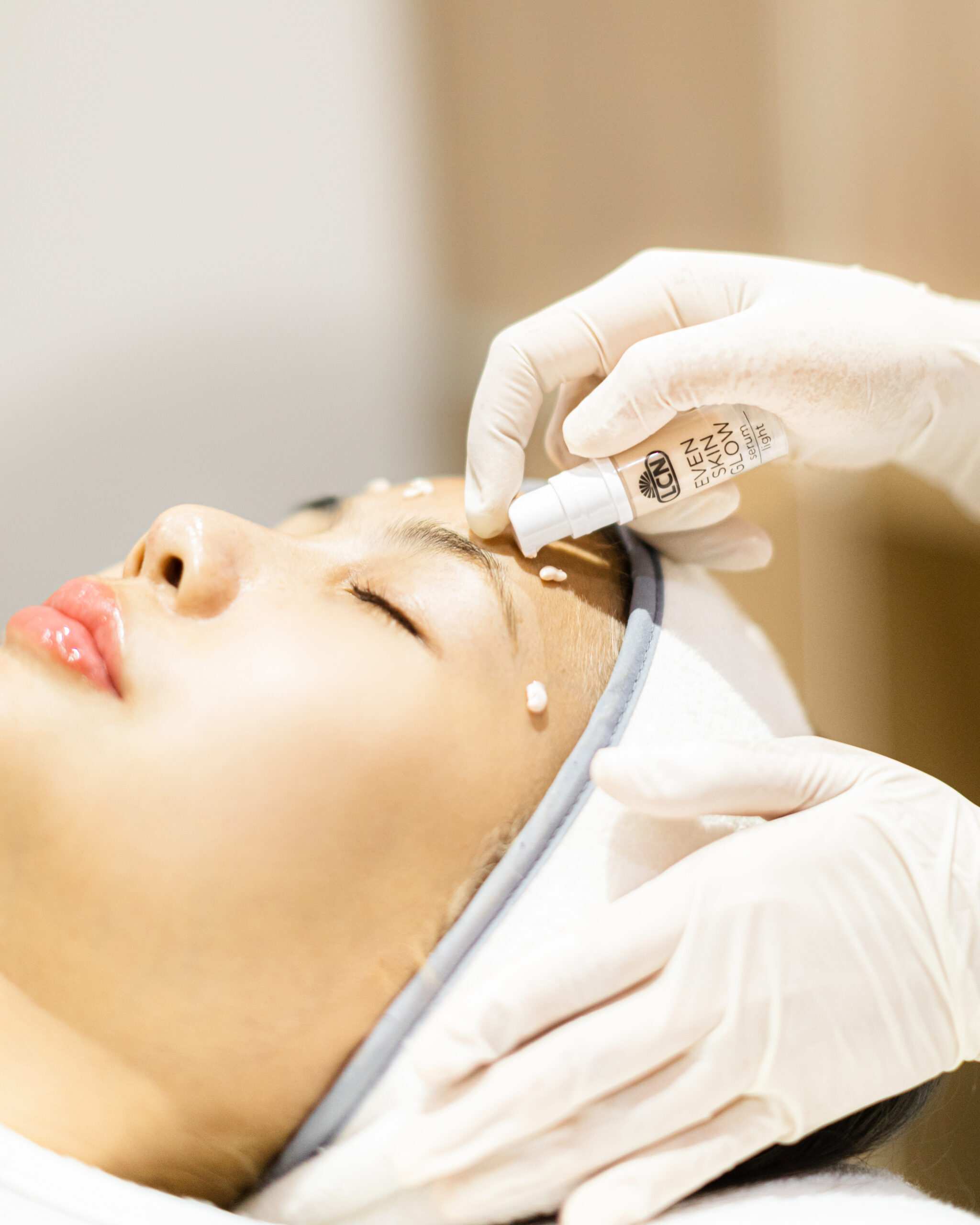 Even Skin Glow ต่อต้านริ้วรอยให้ผิวโกลว์ด้วยทรีตเมนต์สุดล้ำจากเยอรมนี