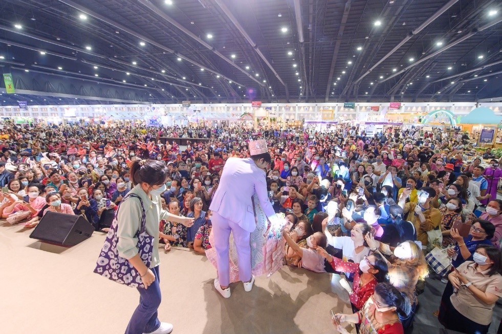 มท.เผยยอดจำหน่าย OTOP 7 วัน 550