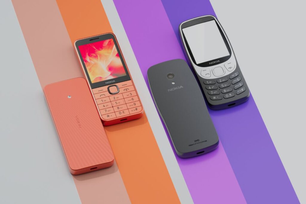 ปลุกตำนานมือถือ Nokia 3210 - Nokia 215 เล่นโซเชียลมีเดียได้