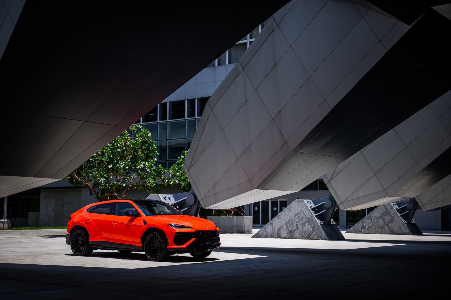 Lamborghini Urus SE ราคา 24.98 ล้านบาท