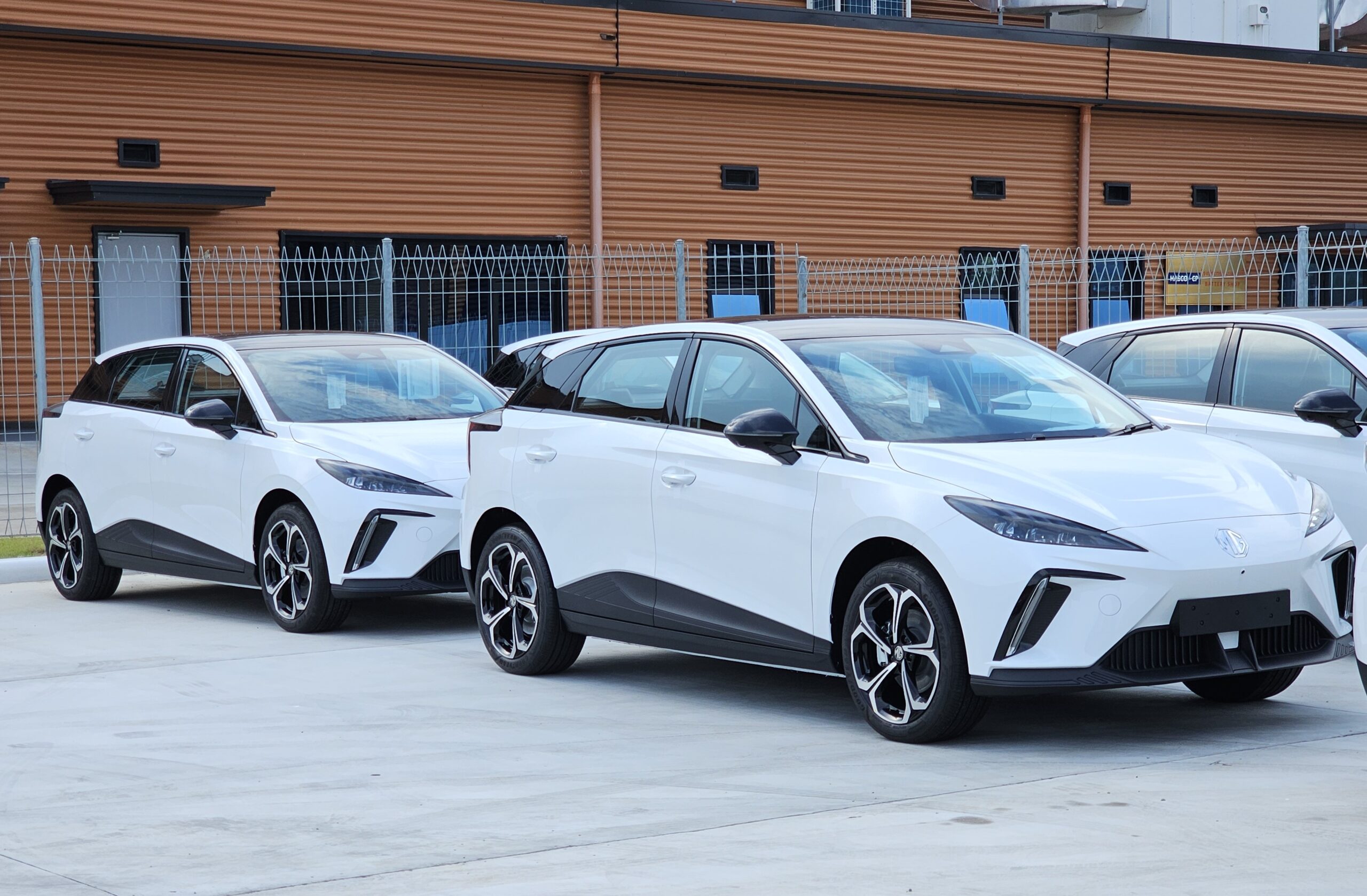 NEW MG4 ลอตแรกจากสายพานการผลิตในไทยถึงมือลูกค้า