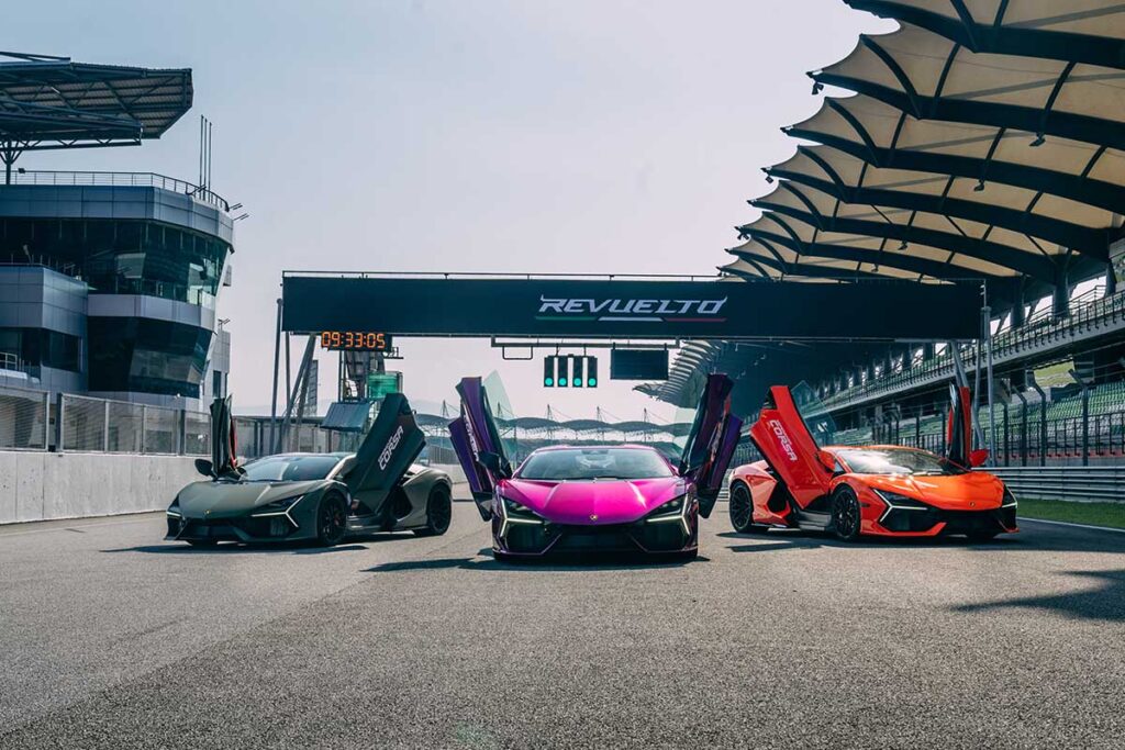 Lamborghini Revuelto V12 ปลั๊ก-อิน ไฮบริด