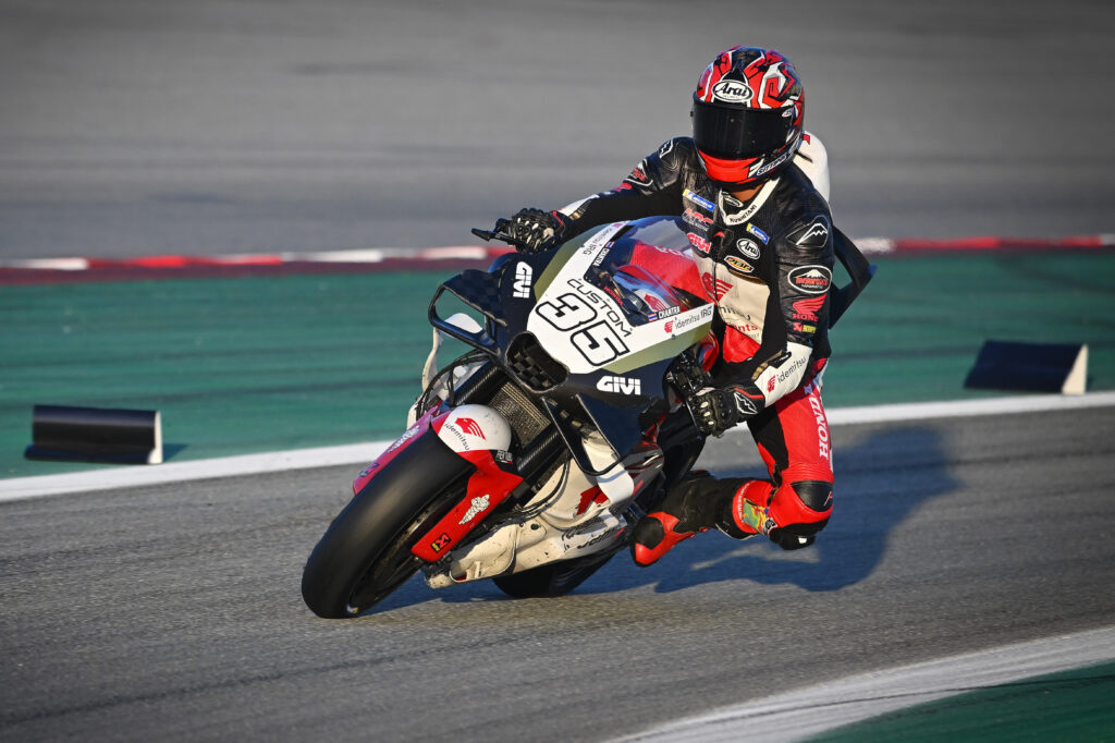 ก้อง-สมเกียรติ คว้ารางวัลนักกีฬาแห่งปี 2567