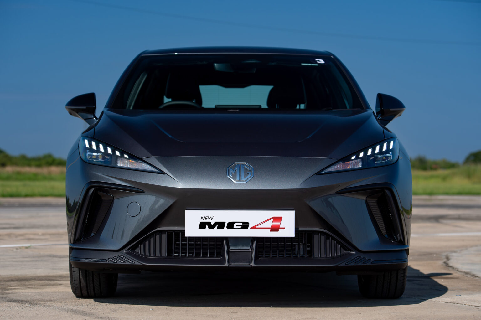 เอ็มจี ส่งรุ่นย่อย MG4 D+ ราคาพิเศษ 719,900 บาท ก่อนเพิ่ม 5 หมื่นบาท