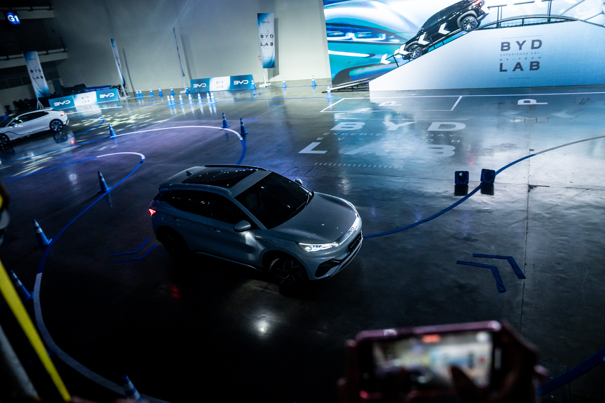 กลุ่มธุรกิจเรเว่ เปิด BYD Lab ชมนวัตกรรมยานยนต์-รถยนต์ลอยน้ำ