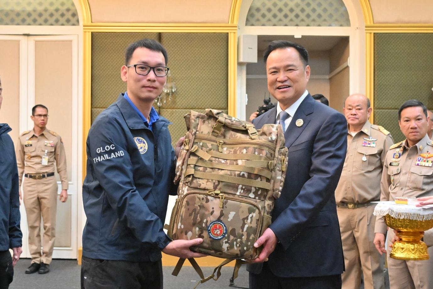 “อนุทิน” หนุนชุดปฏิบัติการพิเศษกรมการปกครอง ลุยภารกิจบำบัดทุกข์ บำรุงสุข